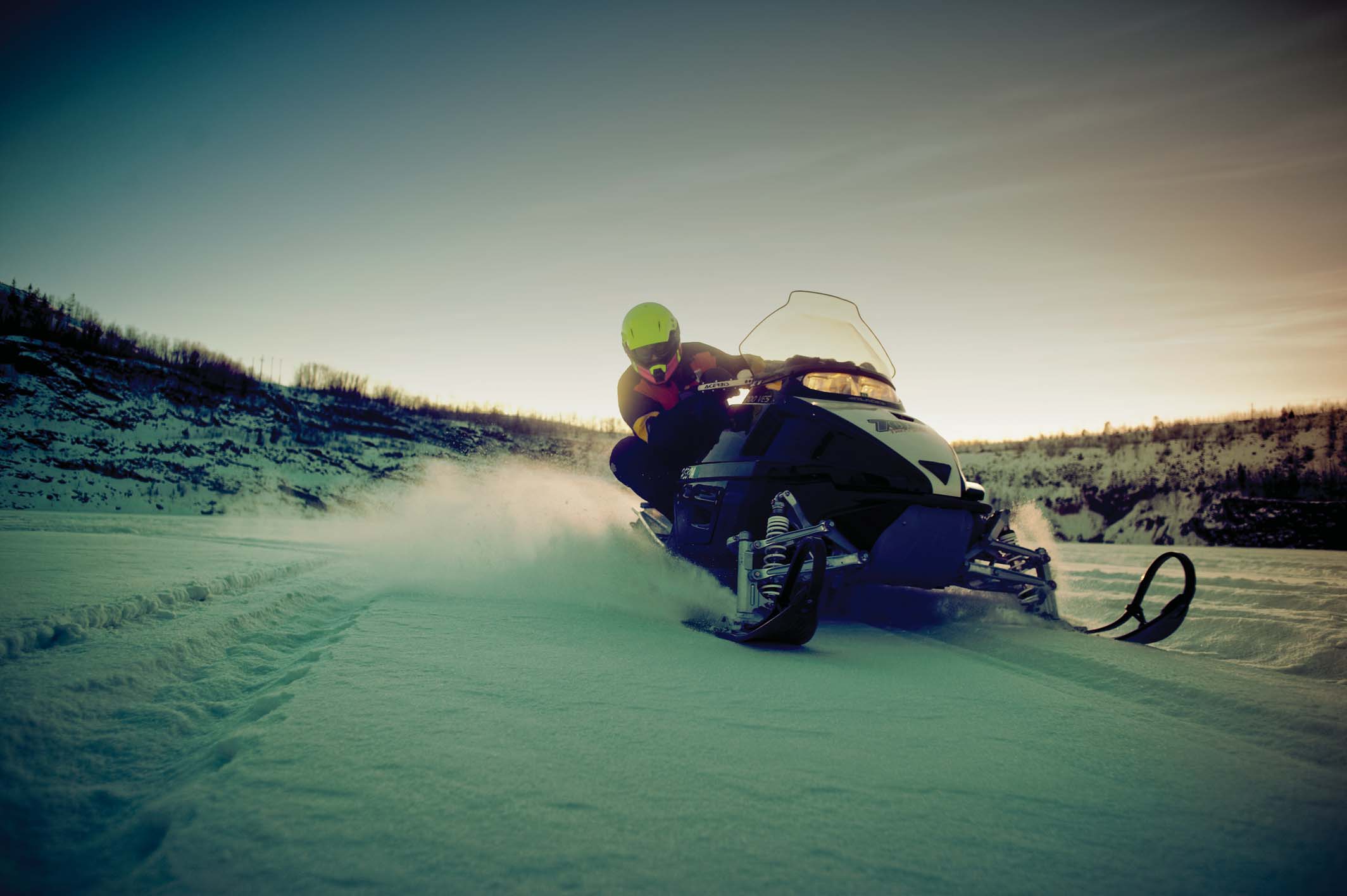 Snowmobile Trails from Town to Town, to Canada and back - Discover the ...
